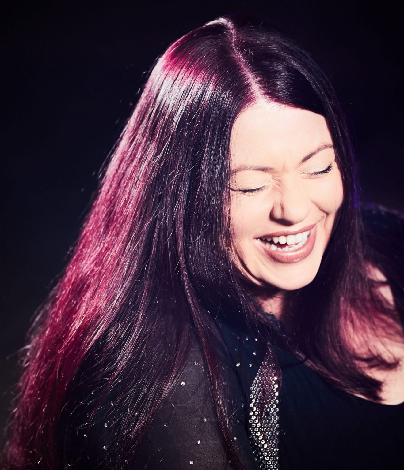 Ena Roth – Die Stimme, die unter die Haut geht